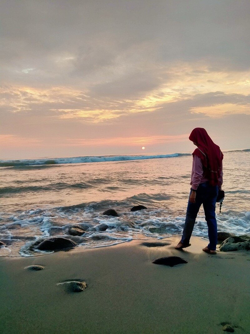Pantai Duayu Sekundang, Wisata Sambil Terapi Pasir – NativeIndonesia.com