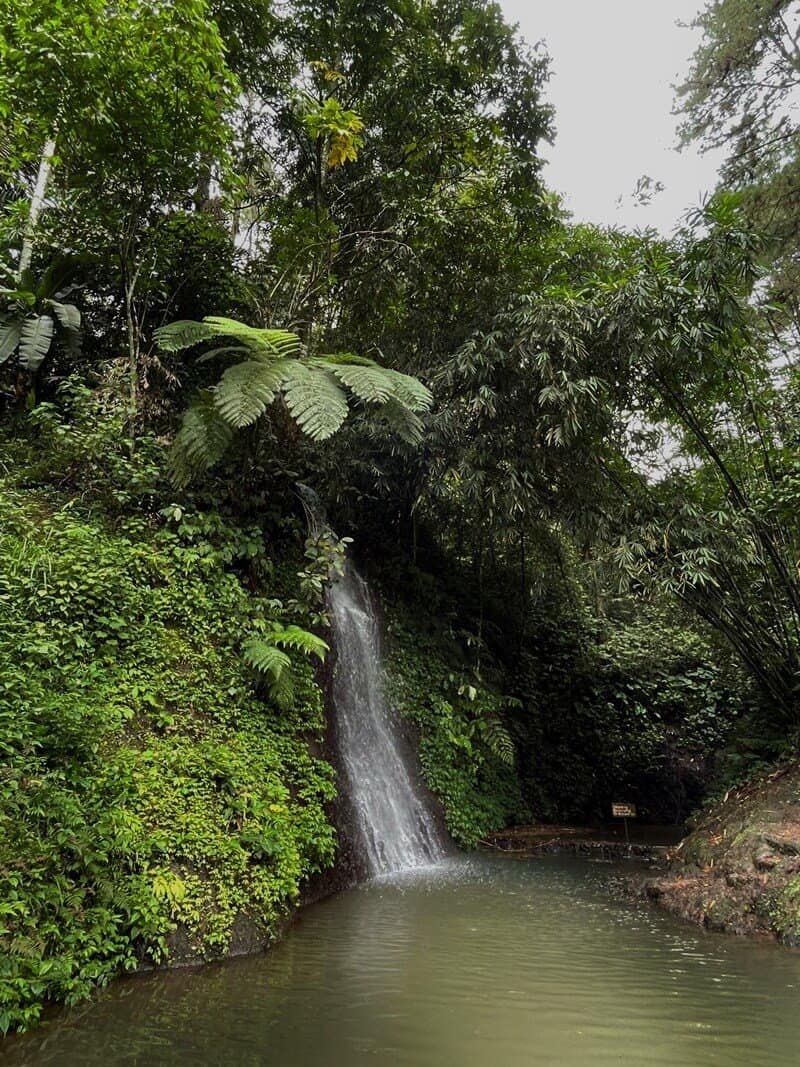 Curug Cipeuteuy Majalengka, Puzzle Keindahan Gunung Ceremai ...