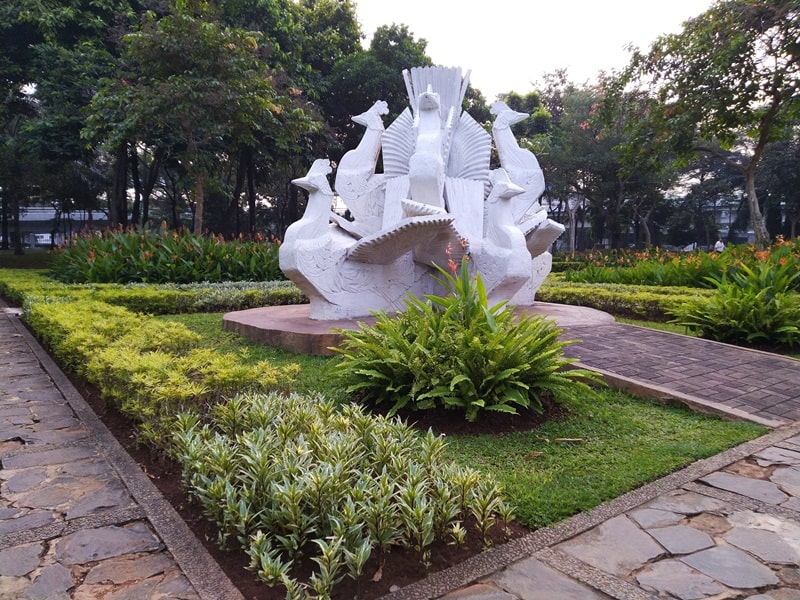 Taman Cattleya, Spot Nyaman Di Jakarta Yang Sekarang Ada Air Mancurnya ...