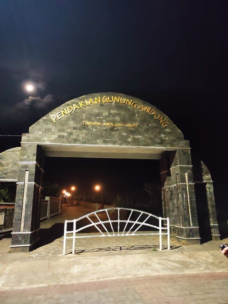 Gunung Andong, Puncak Keindahan Yang Berbalut Misteri – NativeIndonesia.com