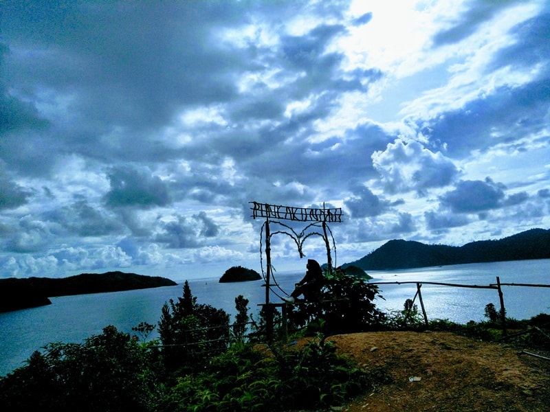 Wisata Mandeh, Pesona Puncak Jokowi, Hingga Pulau Setan ...