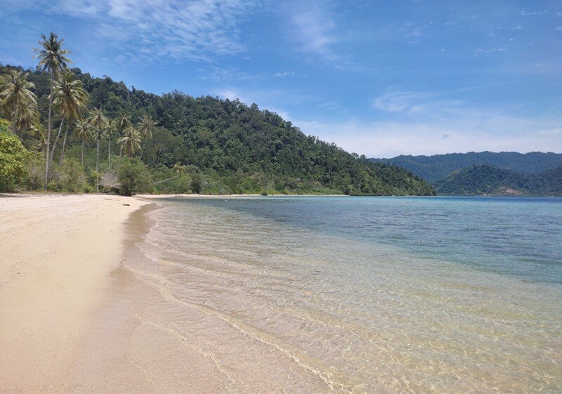 Wisata Mandeh, Pesona Puncak Jokowi, Hingga Pulau Setan ...