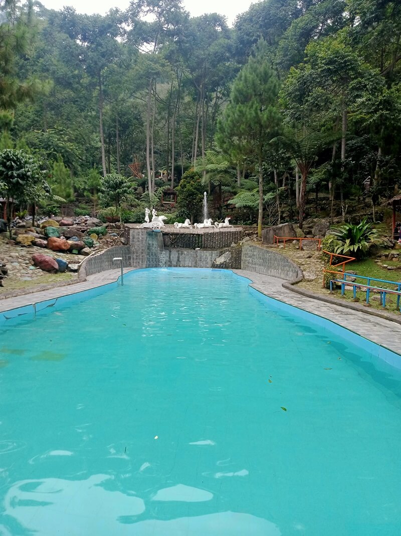 Curug Cipamingkis, Wisata Air Terjun Di Bogor Yang Serba Komplit
