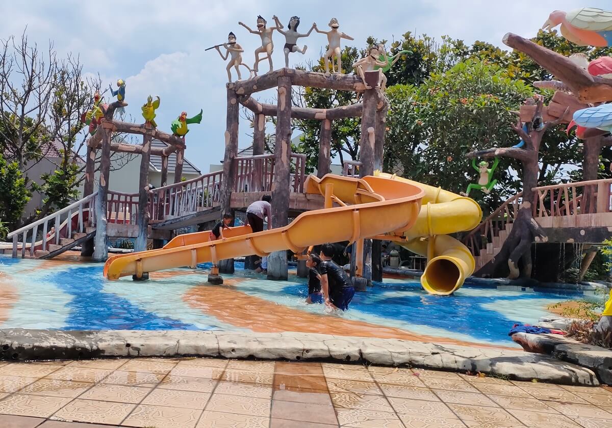Jungle Toon Waterpark, Waterpark Semarang Dengan Nuansa Hutan ...