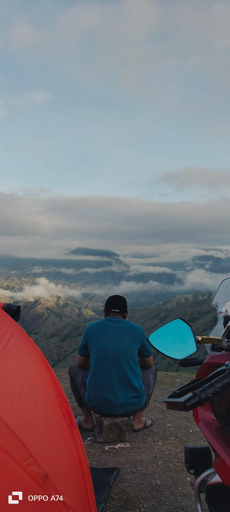 Tebing Romantis, Savana Cantik dan Bukit Teletubies Di Tana Toraja ...