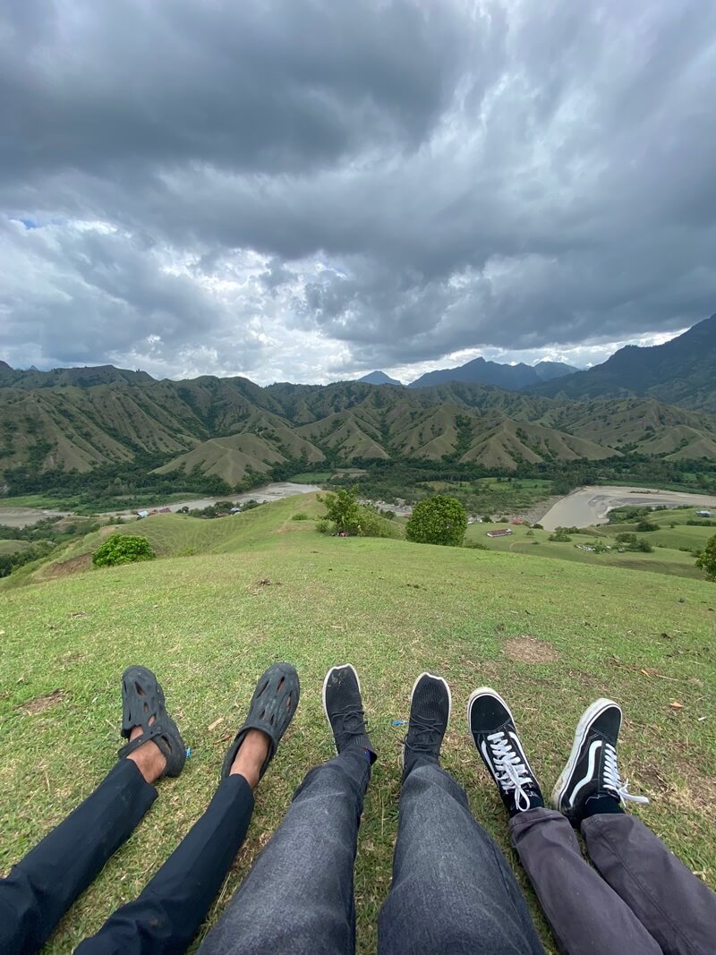 Tebing Romantis, Savana Cantik dan Bukit Teletubies Di Tana Toraja ...