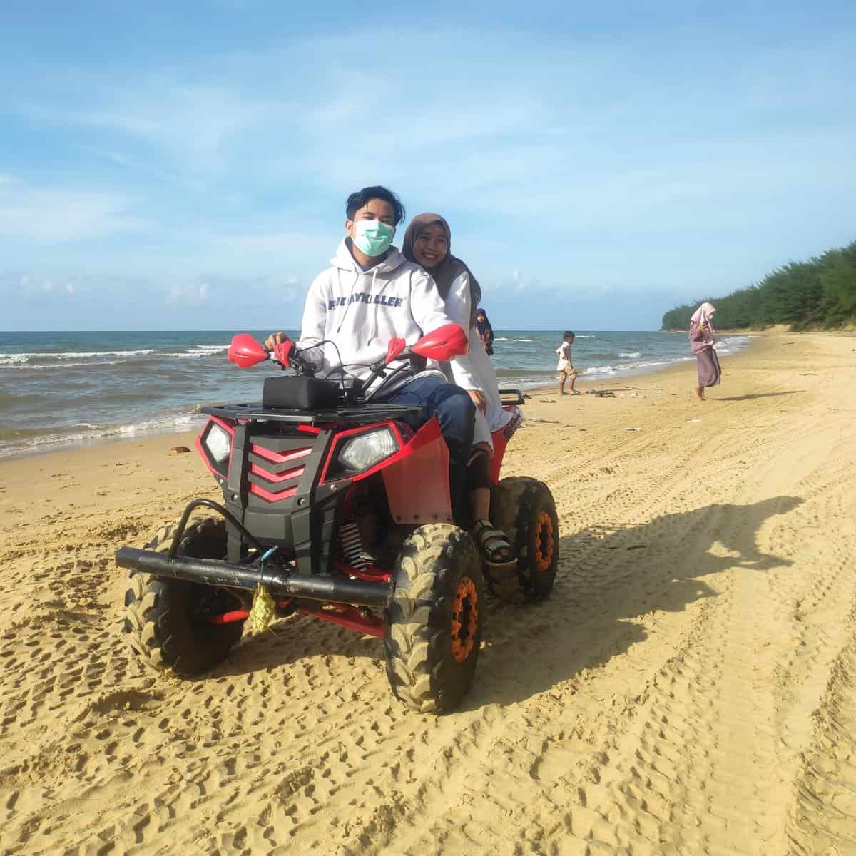 Pantai Slopeng, Pemandangan Laut dan Pantai Indah di Sumenep ...