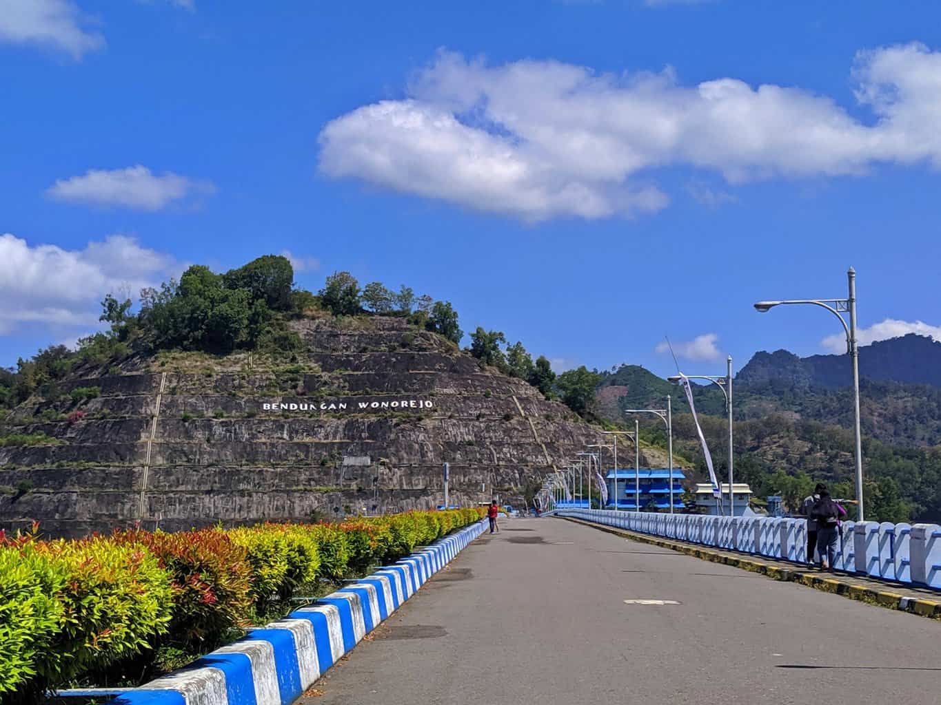 Waduk Wonorejo, Bendungan Air dengan Keindahan Alami di Tulungagung ...