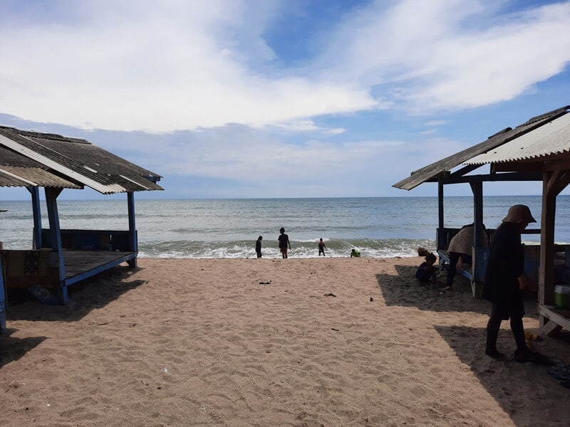Pantai Sambolo 1, Pantai Anyer Dengan Pasir Putih Yang Lembut ...