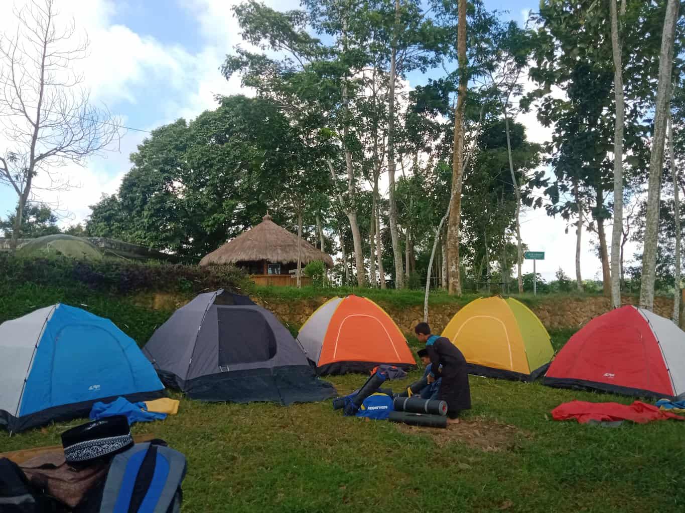 Puncak Ratu, Wisata Alam Perbukitan Menawan di Pamekasan ...