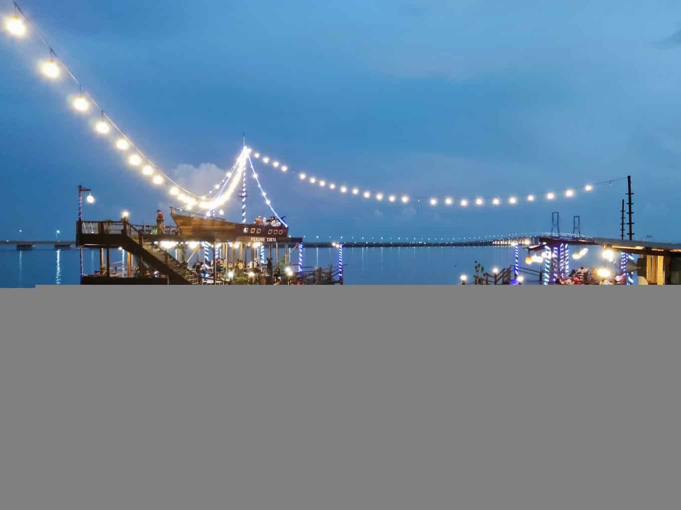 Ada Pantai Rindu di Tepi Laut Madura, Pemandangannya Bisa Bikin Rindu ...