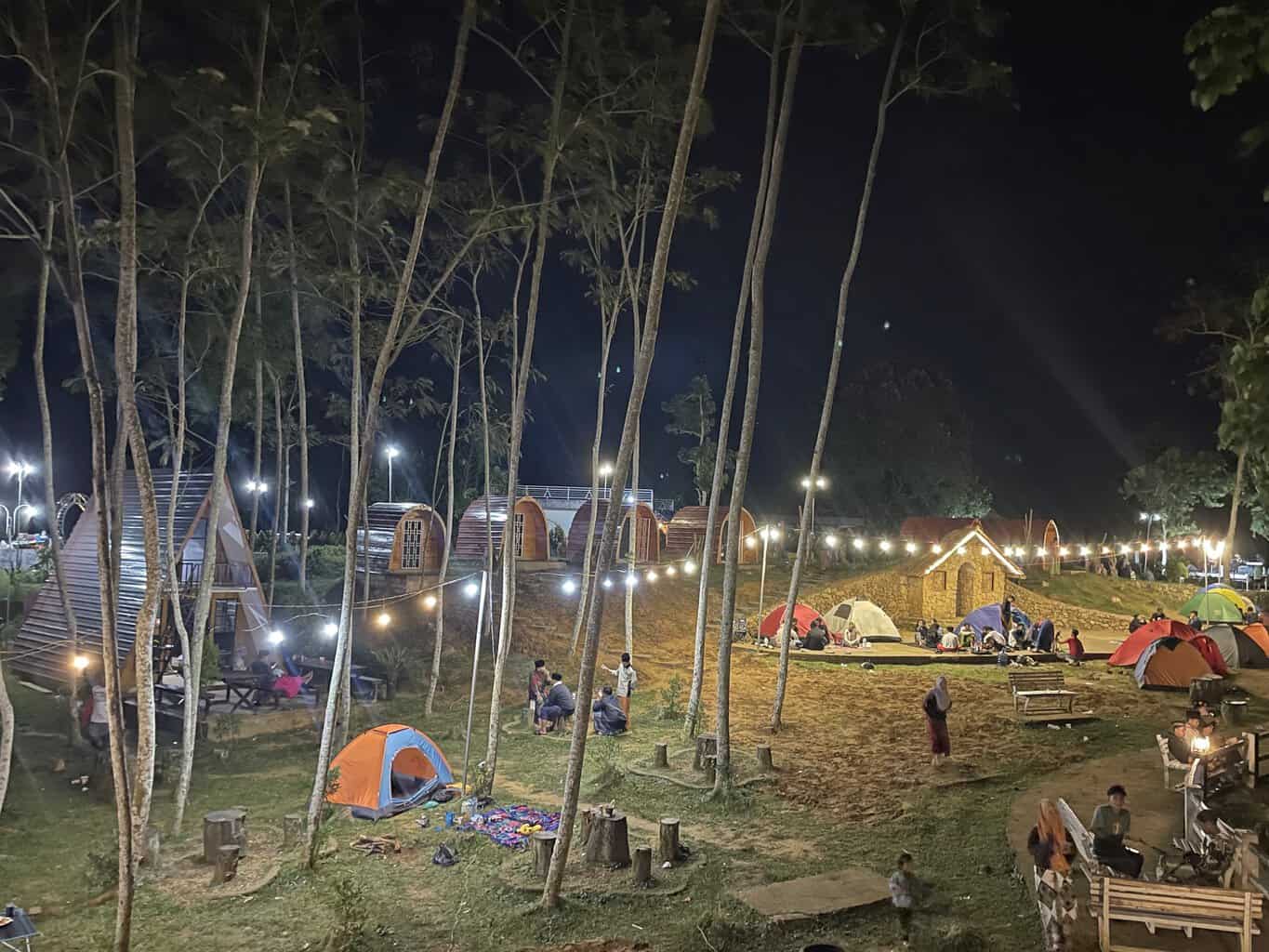 Puncak Ratu, Wisata Alam Perbukitan Menawan di Pamekasan ...