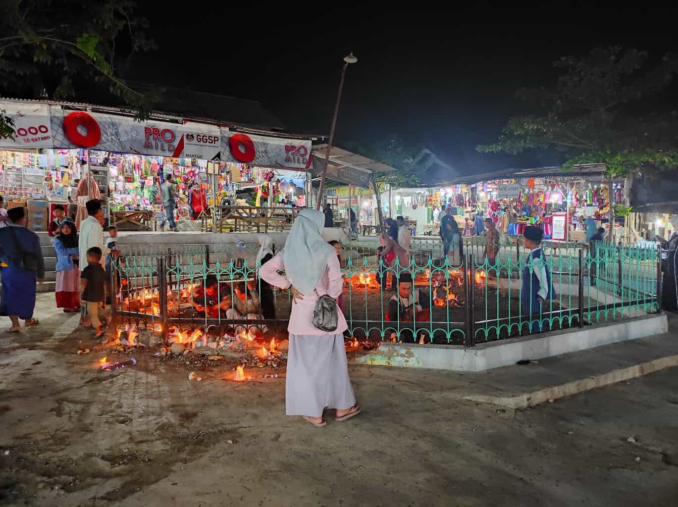 Wisata Langka dan Unik, Api Tak Kunjung Padam Pamekasan ...
