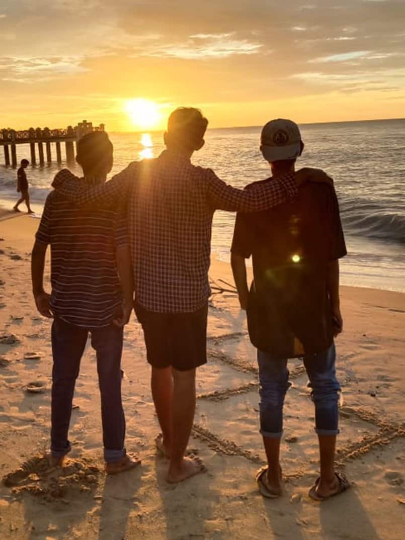 Kawasan Pariwisata Pantai dan Hutan Kera Nepa di Sampang Jawa Timur ...