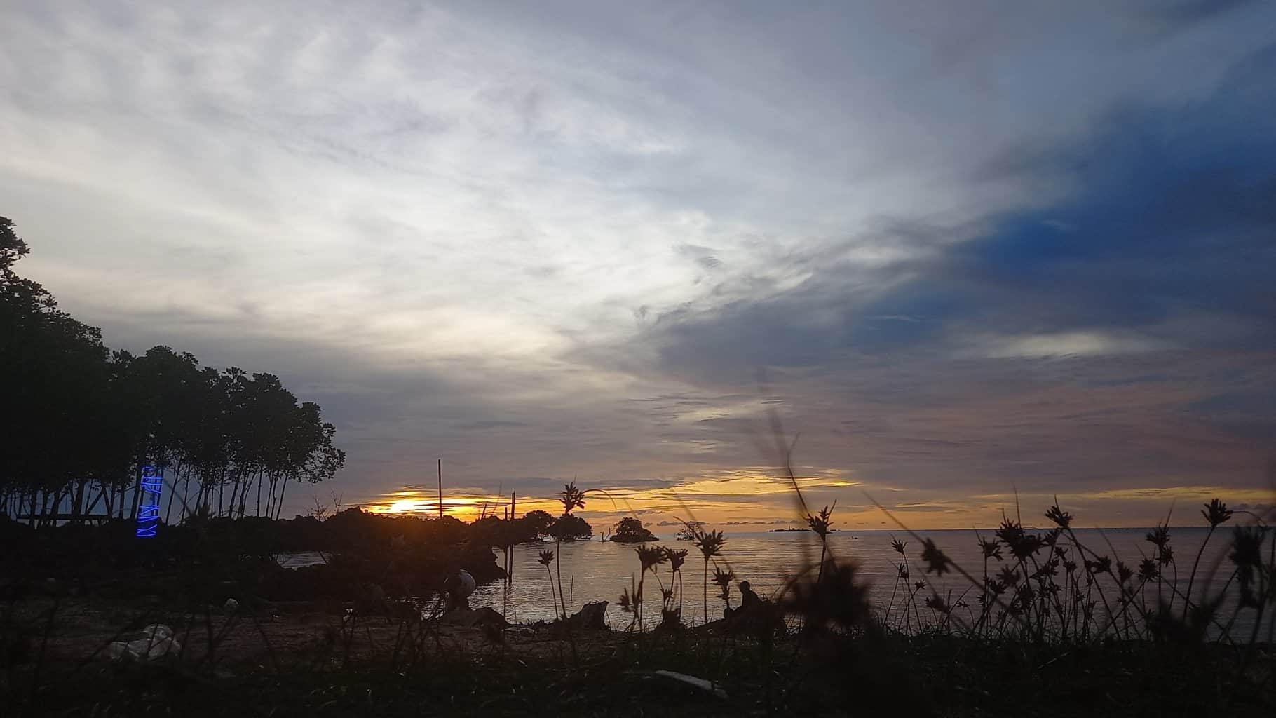 Pesona Keindahan Pantai Pandela di Bangkalan Jawa Timur ...
