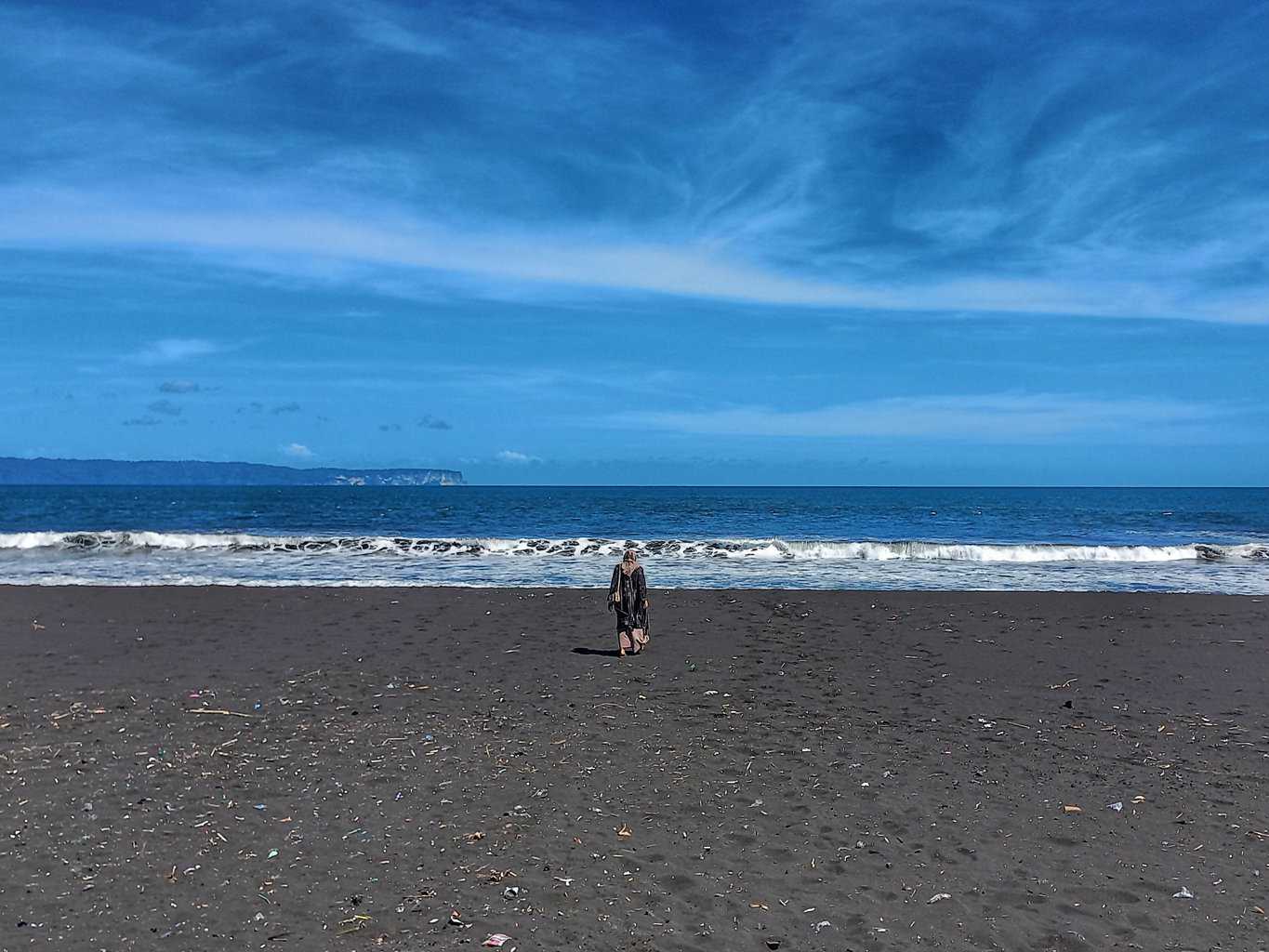 Objek Wisata Bahari Pantai Paseban Kencong di Jember Jawa timur ...