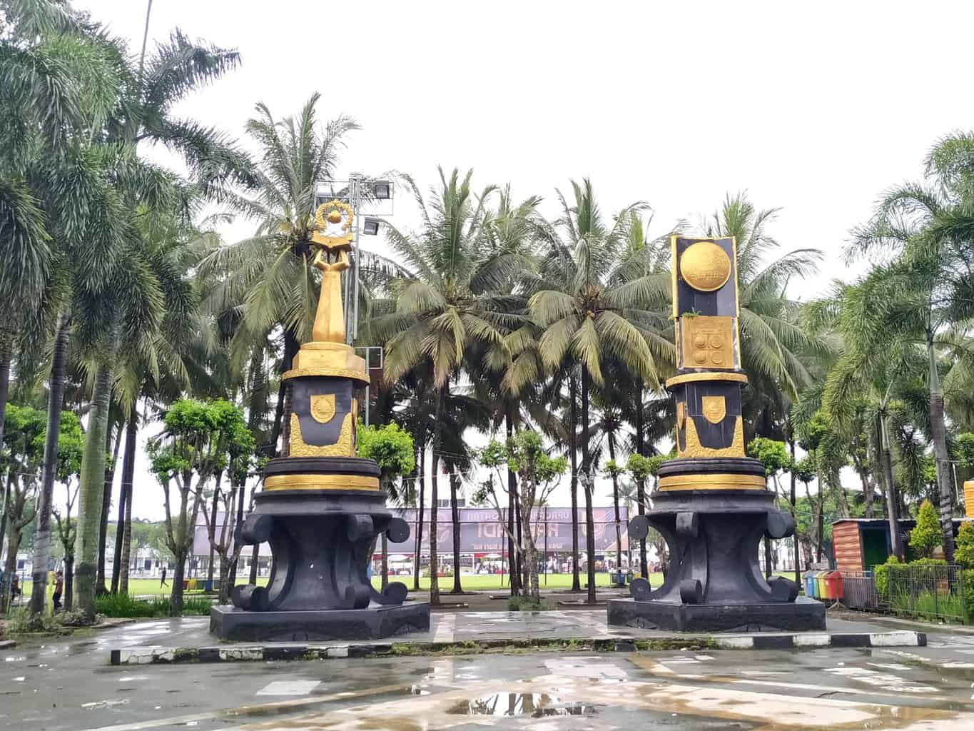 Alun-Alun Jember Jawa Timur, Wisata Asyik Spot Nongkrong Tengah Kota ...