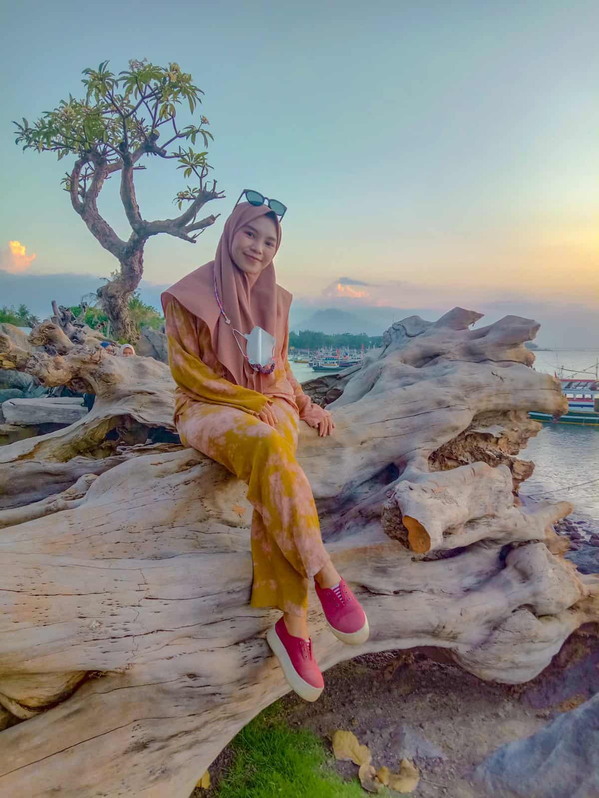 Pantai Muara Kasih Situbondo, Wisata Keluarga Penuh Kenangan ...