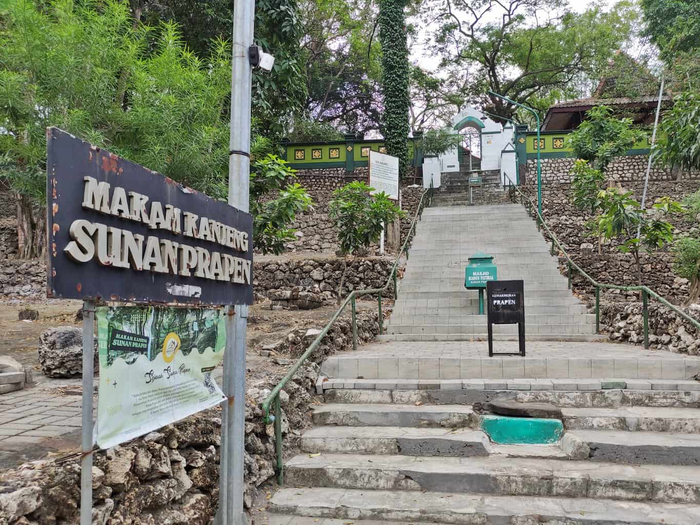 Wisata Religi Sunan Prapen di Gresik, Pendakwah Islam dengan Kecerdasan ...