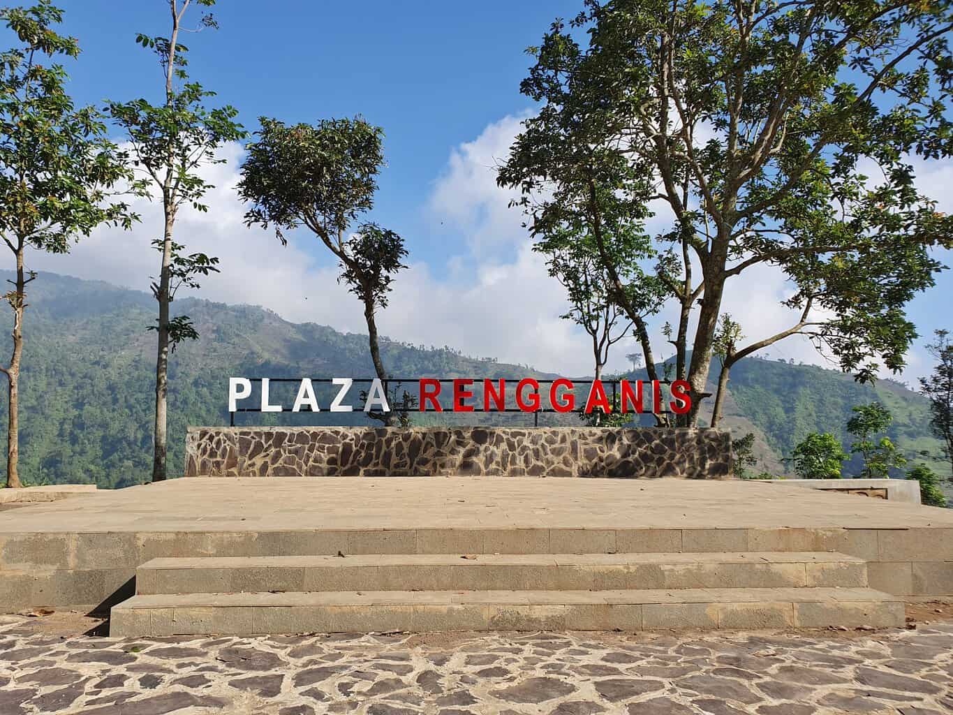 Plaza Rengganis Situbondo, Wisata Alam Keren di Lereng Gunung Argopuro ...
