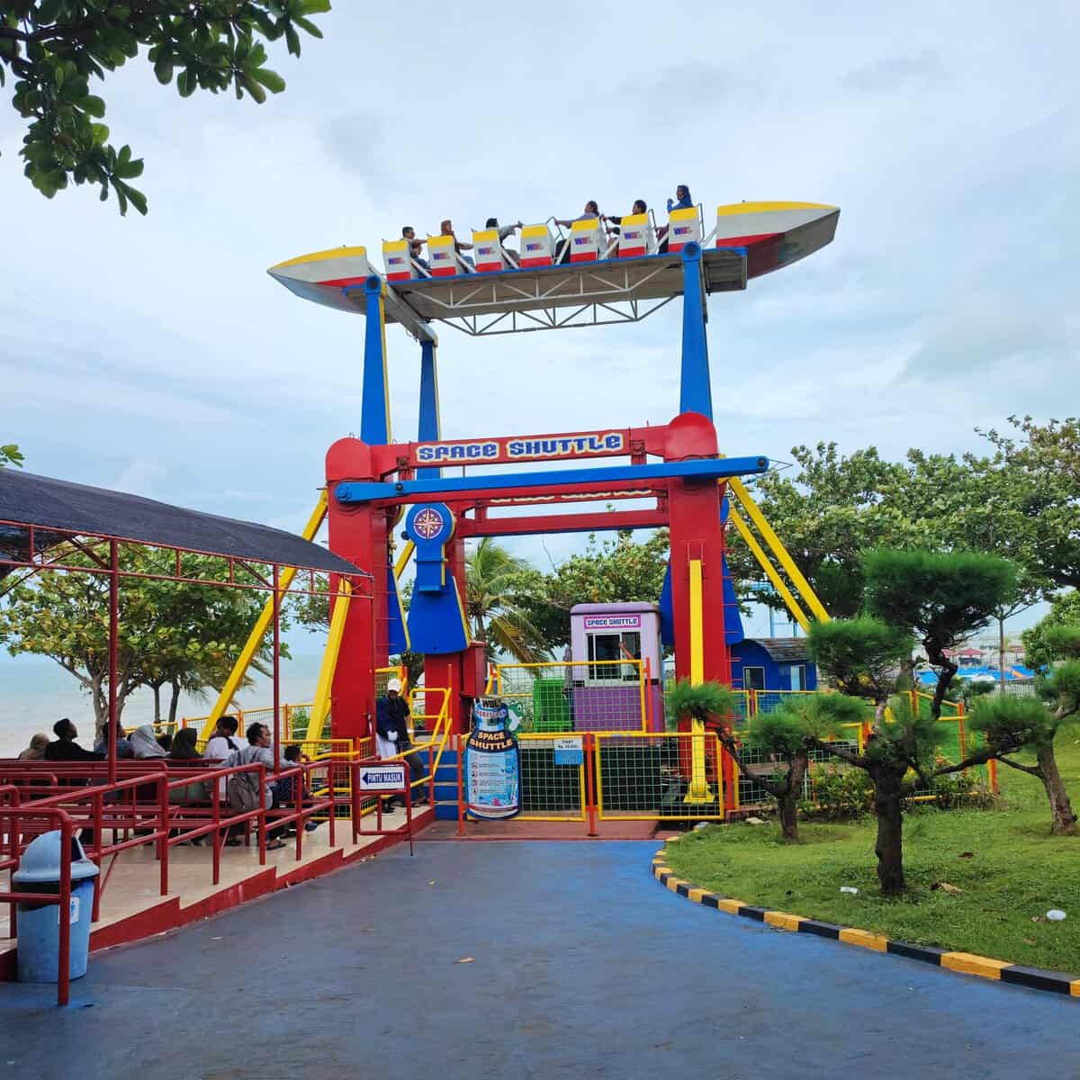 Wisata Bahari Lamongan (WBL), Destinasi Wisata Populer dengan Beragam ...