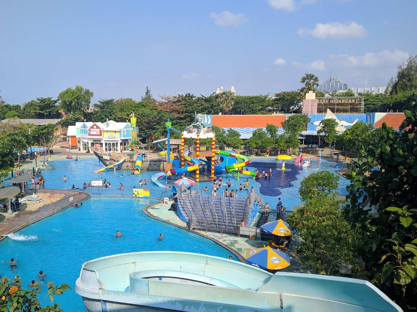 Wisata Bahari Lamongan (WBL), Destinasi Wisata Populer dengan Beragam ...