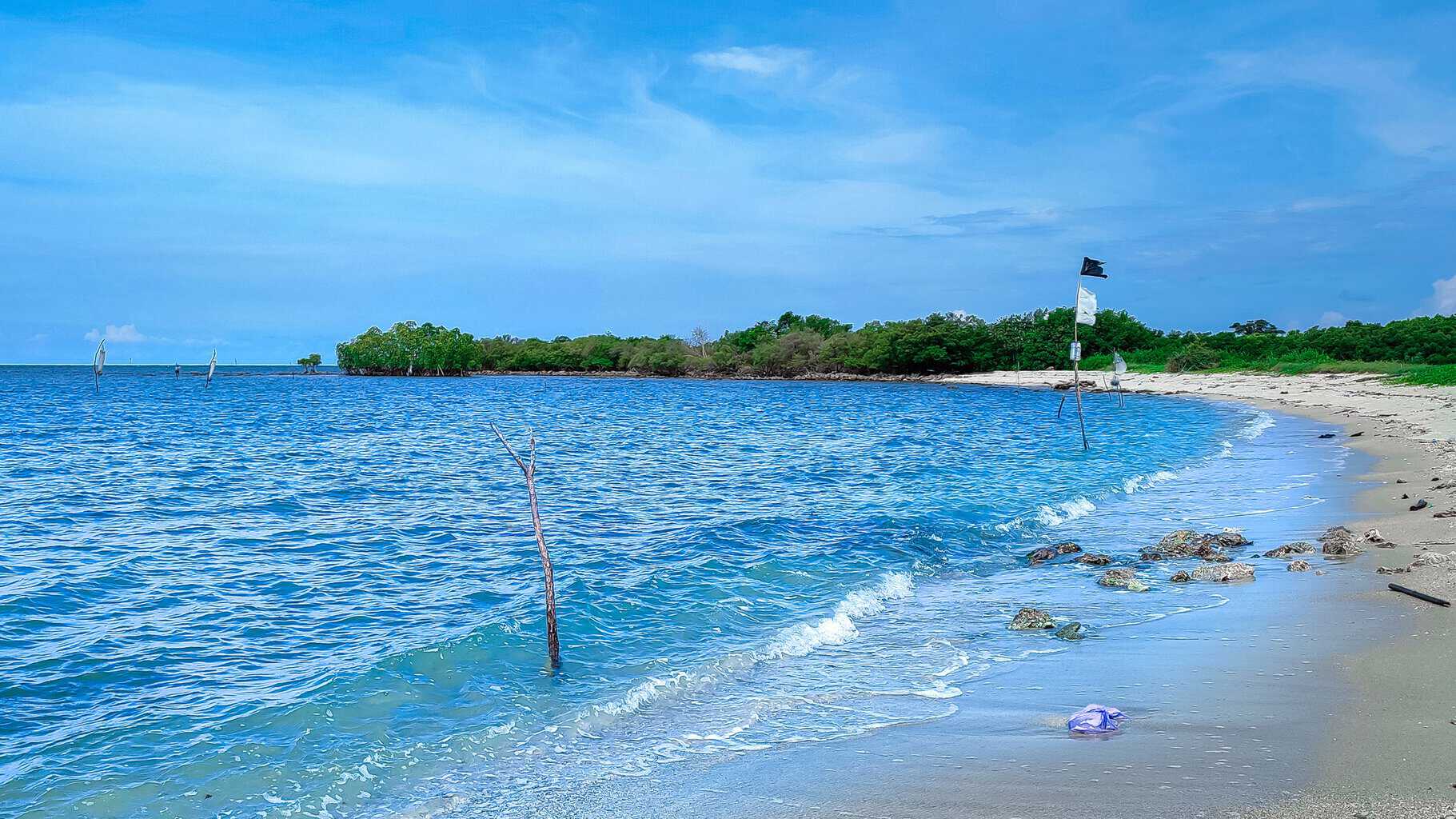 Pantai Putri Klayar, Wisata Pantai Indah Asri dan Alami di Lamongan ...